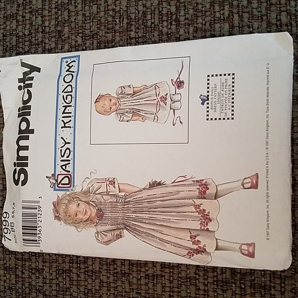 Simplicity | Office | Daisy Kingdom Sewing Pattern | Poshmark